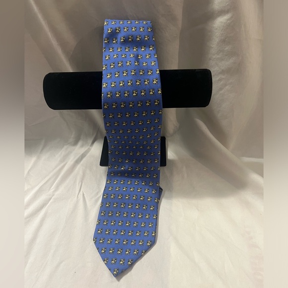 Vineyard Vines | Accessories | Nwot Saint Marks School Tie With Schools ...